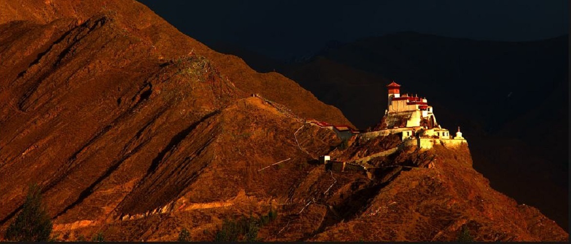 Yumbulagang Palace - The Oldest Building in Tibet